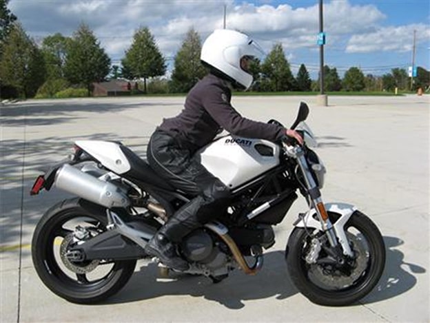 How To Prevent Neck Pain While Riding A Motorcycle? 5 Important Tips